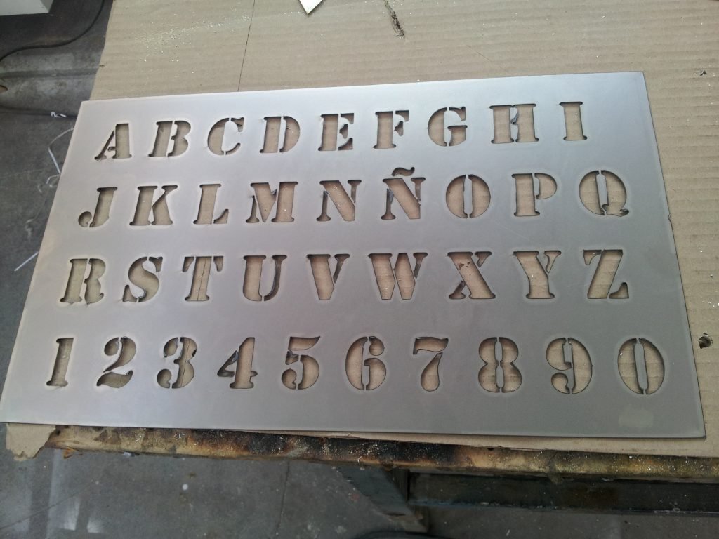 corte laser Plantilla stencil números y letras - Braulio Publicidad